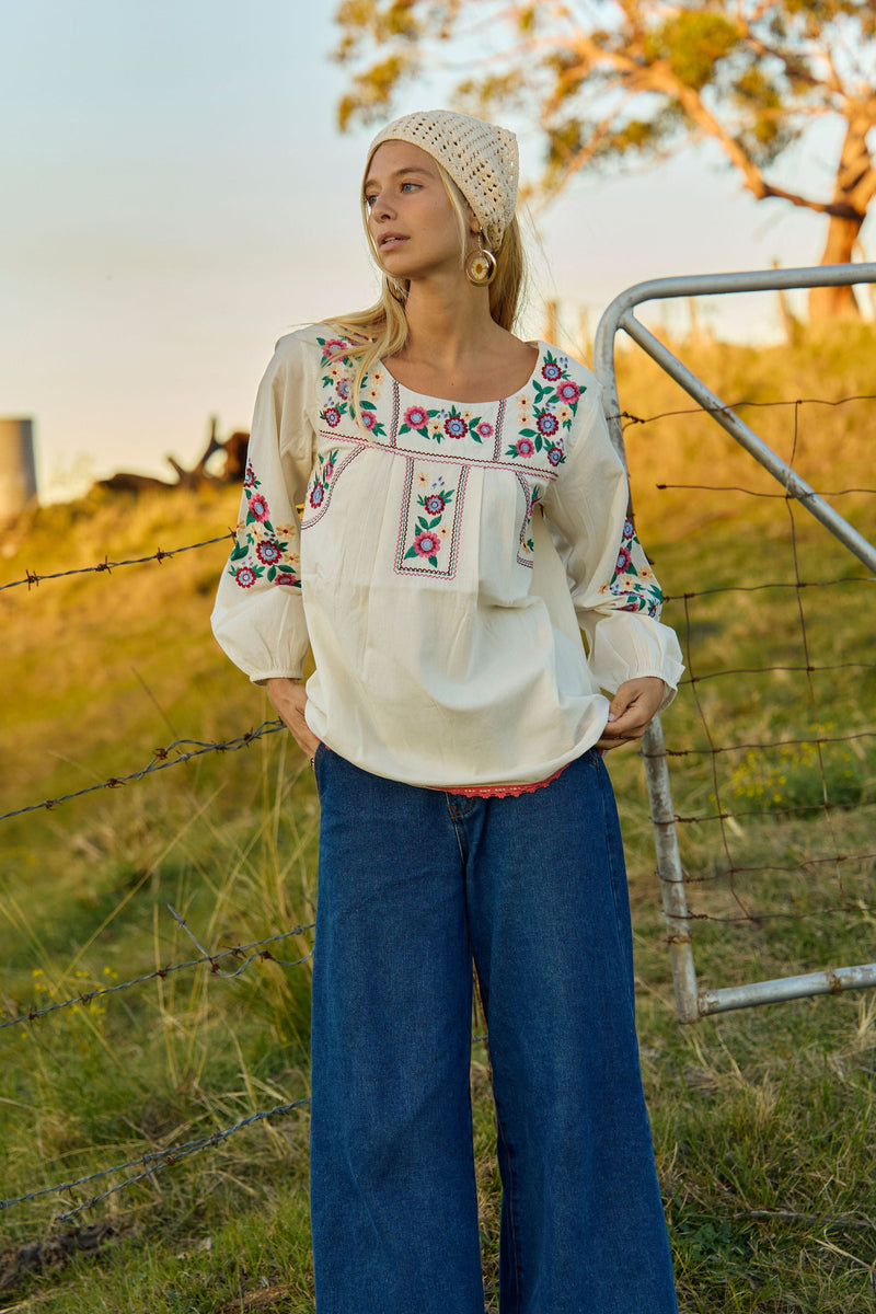 Emma Top Belle Embroidery Natural – Naudic